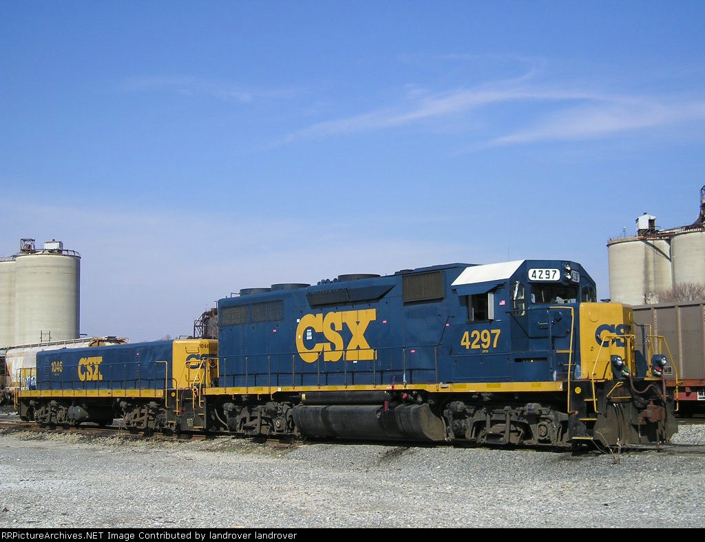 CSXT 4297 & 1046 On The South End Looking For Work